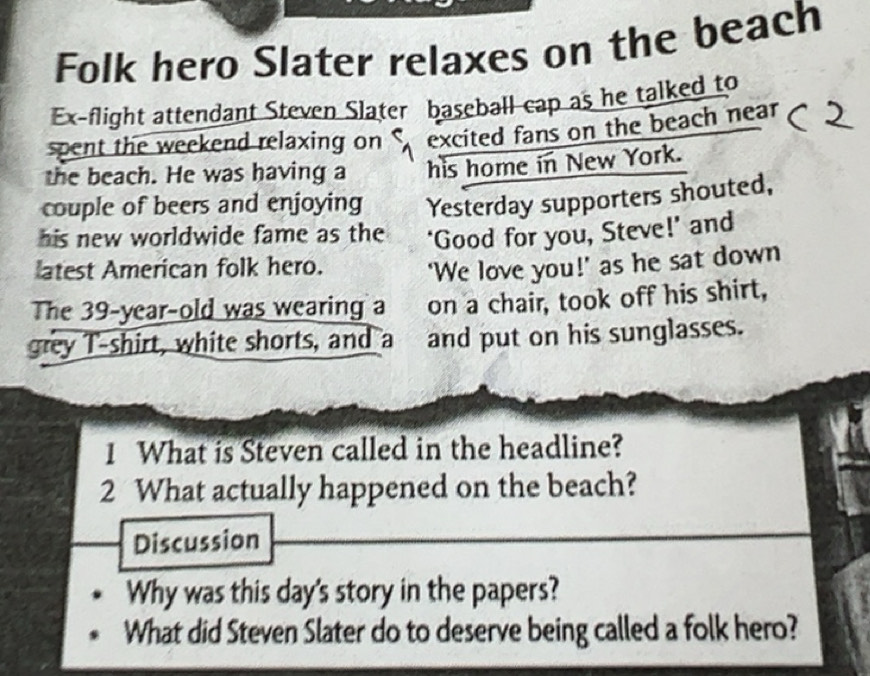 Giải quyết:Folk hero Slater relaxes on the beach Ex-flight attendant ...