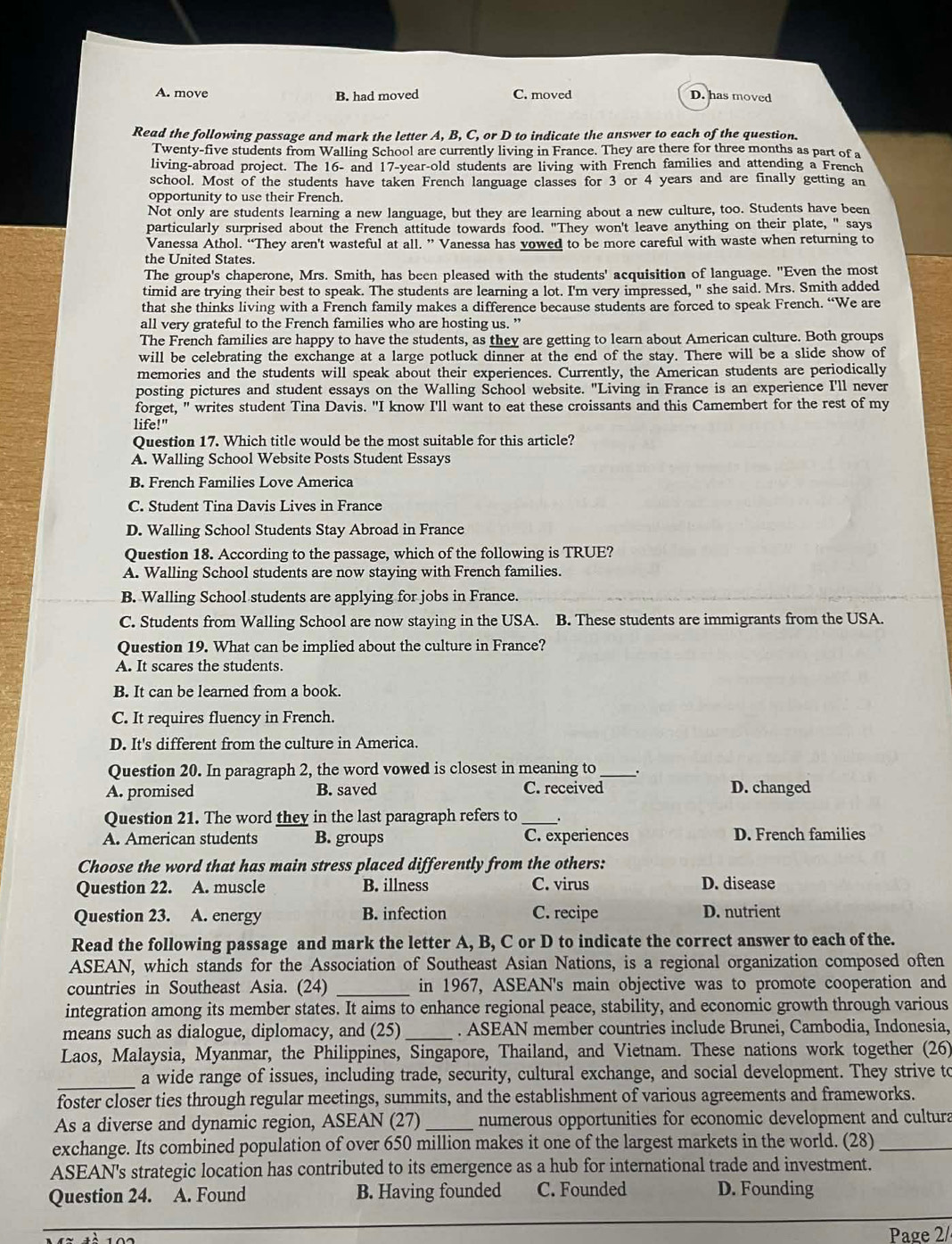 Giải quyết:A. move B. had moved C. moved D. has moved Read the ...