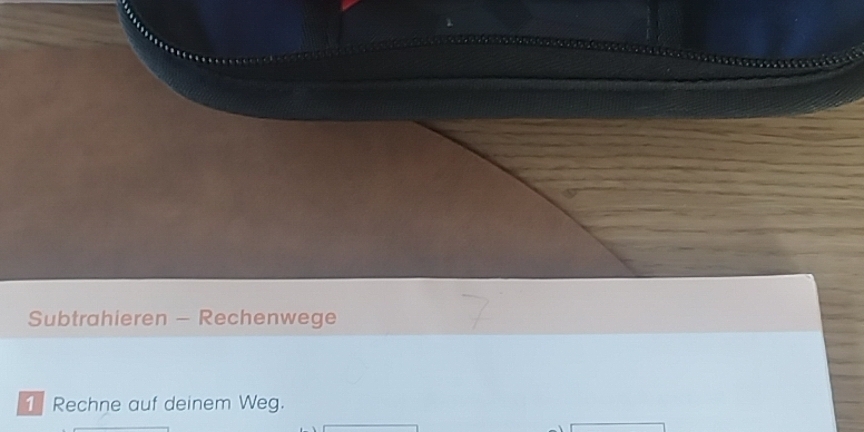 Gelöst:Subtrahieren - Rechenwege 1 Rechne auf deinem Weg.