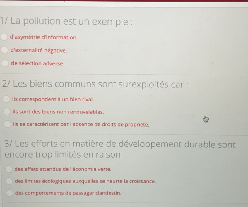 Résolu :1/ La pollution est un exemple : d'asymétrie d'information. d ...