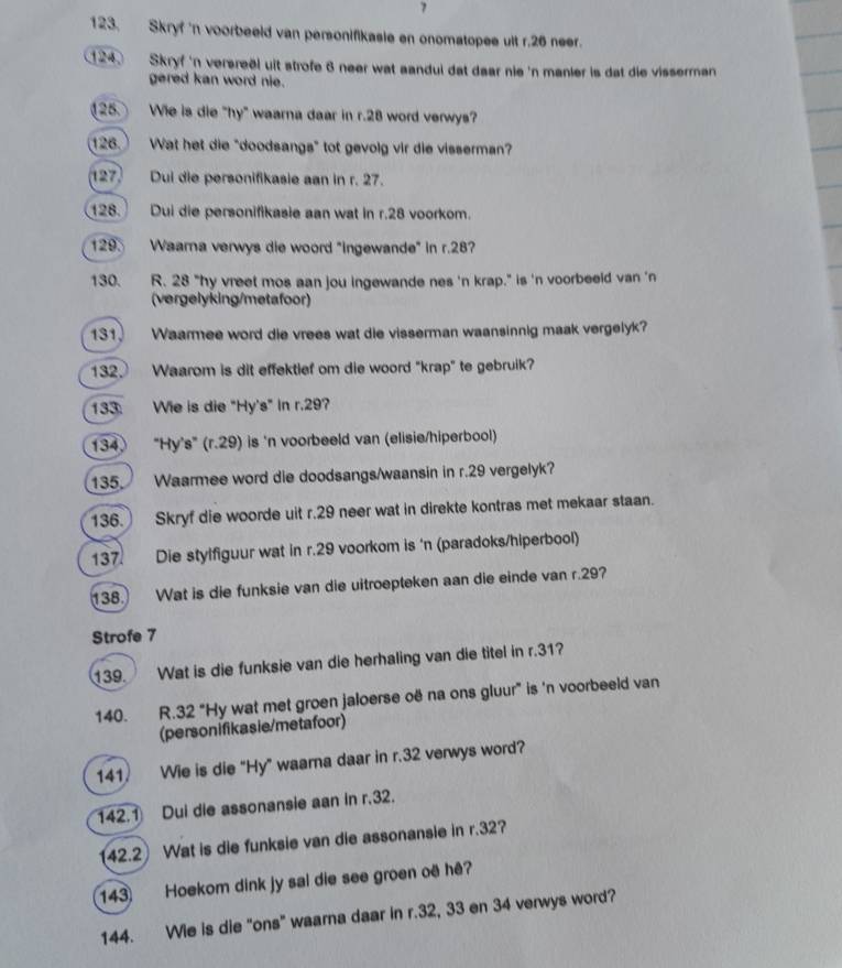 Solved: 7 123. Skryf 'n voorbeeld van personifikasie en onomatopee ult ...