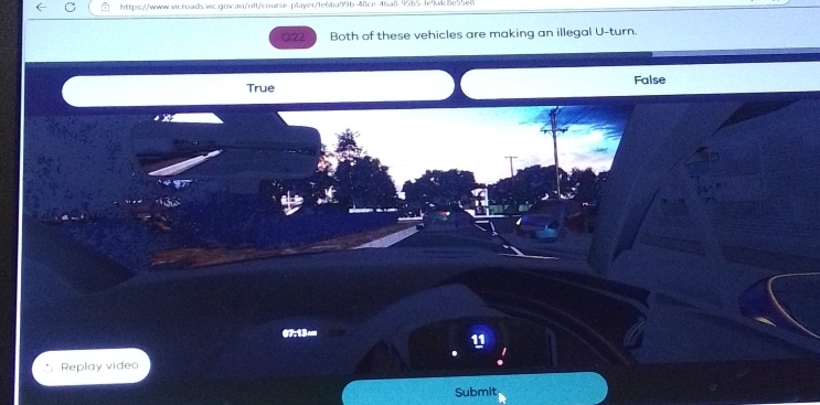 Solved: 46a8-95b5-fe9ac8e55e8 Q22 Both of these vehicles are making an ...