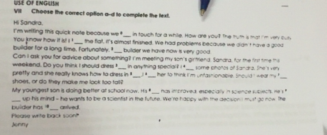 Resuelto:USE OF ENGLISH VII Choose the correct option a-d to complete ...