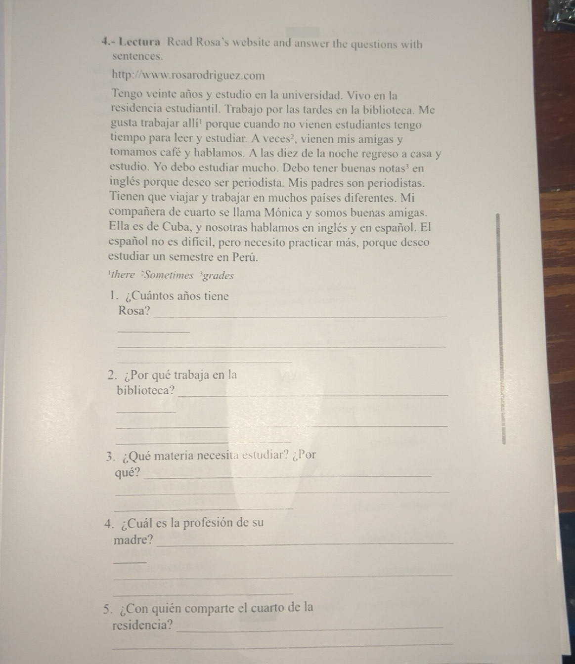 Solved: 4.- Lectura Read Rosa’s website and answer the questions with ...