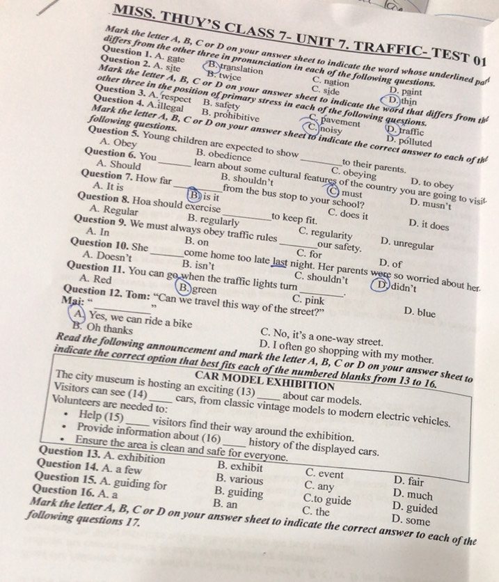 Giải quyết:MISS. THUY’S CLASS 7- UNIT 7. TRAFFIC- TEST 01 Mark the ...