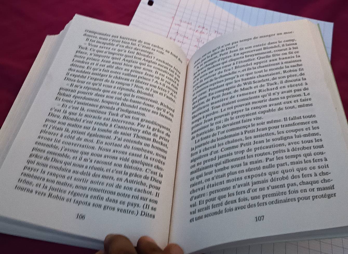 Résolu :cramponnées aux barreaus de son cachoi, su fend a u etée qu'il n'est pas temps de manger u