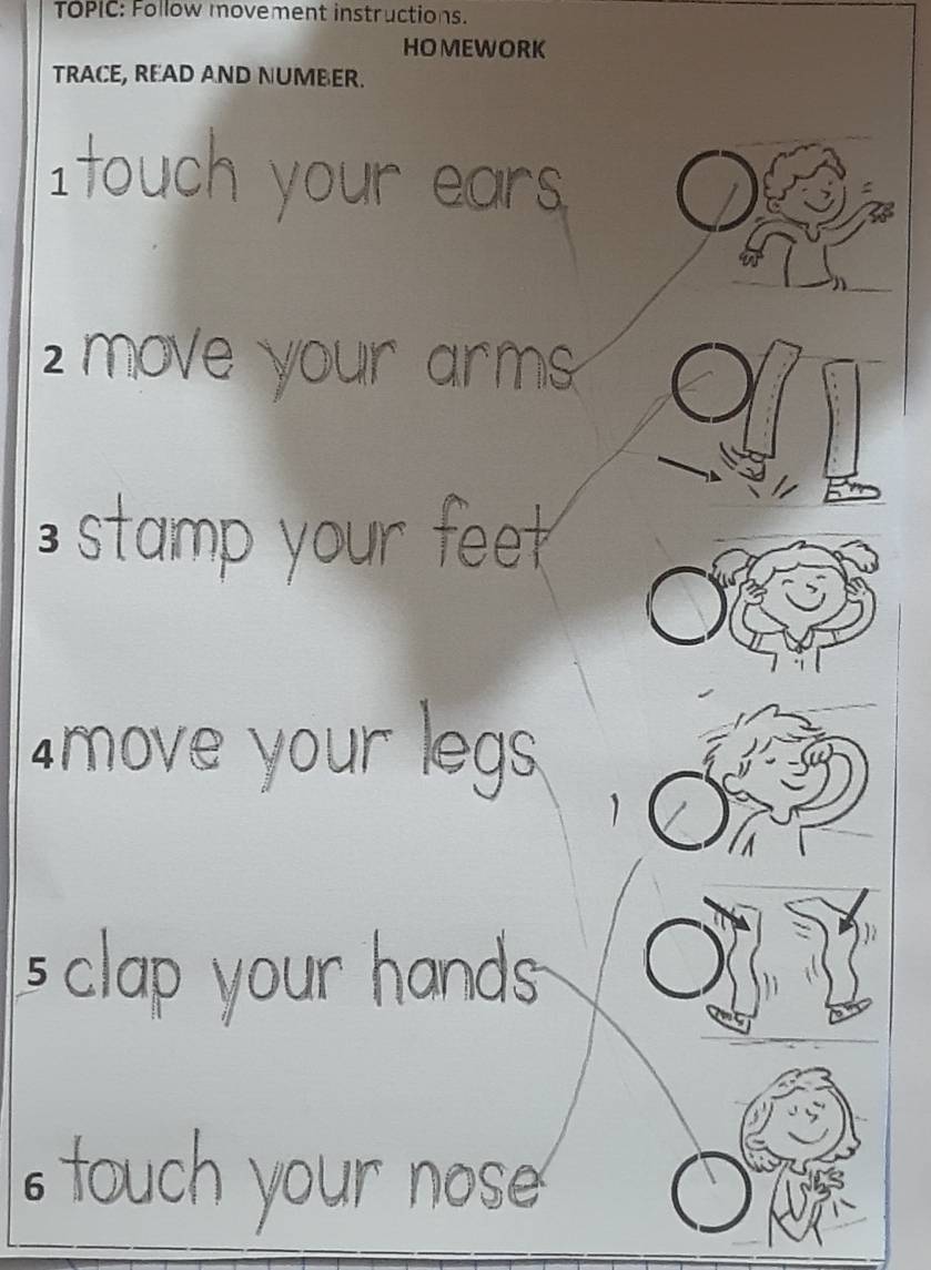 Resuelto:TOPIC: Follow movement instructions. HOMEWORK TRACE, READ AND ...