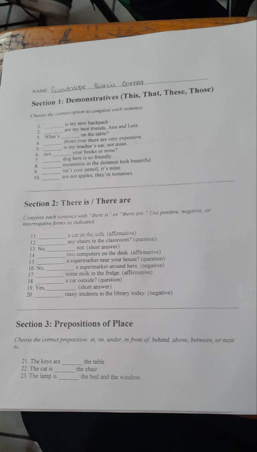 Resuelto:NAME _ Section 1: Demonstratives (This, That, These, Those ...