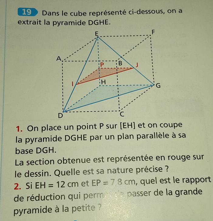 Résolu :199 Dans le cube représenté ci-dessous, on a extrait la ...
