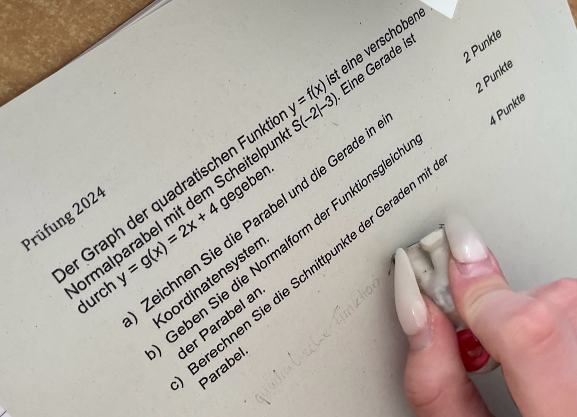 Gelöst:Punkte 2 Punkte 4 Punkte er Graph der quadratischen Funk y=f(x ...