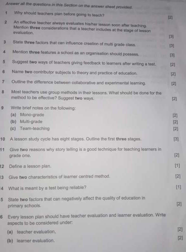 Résolu :Answer all the questions in this Section on the answer sheet ...